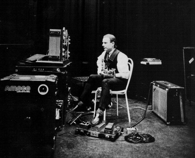 Frippertronics 101 | DeLorean | Tiny Mix Tapes